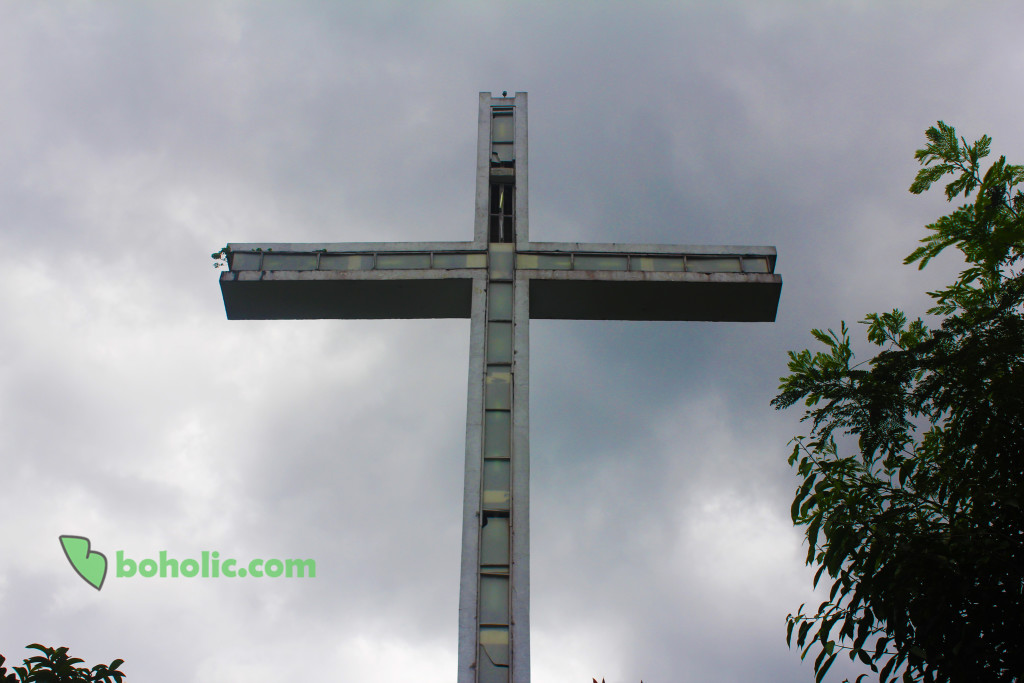 Loboc's Big Cross - boundbohol.com