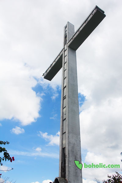 Loboc's Big Cross - boundbohol.com